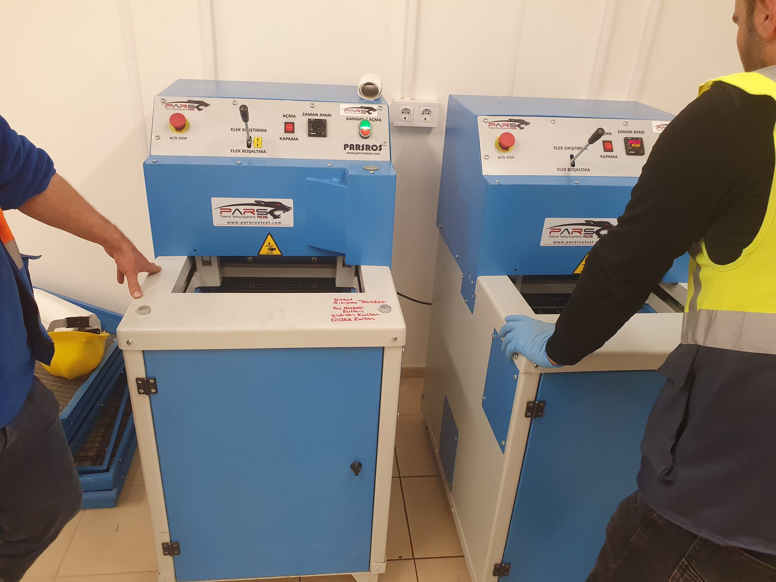 High Capacity Sieve Shaker | Parsros Material Testing Equipments