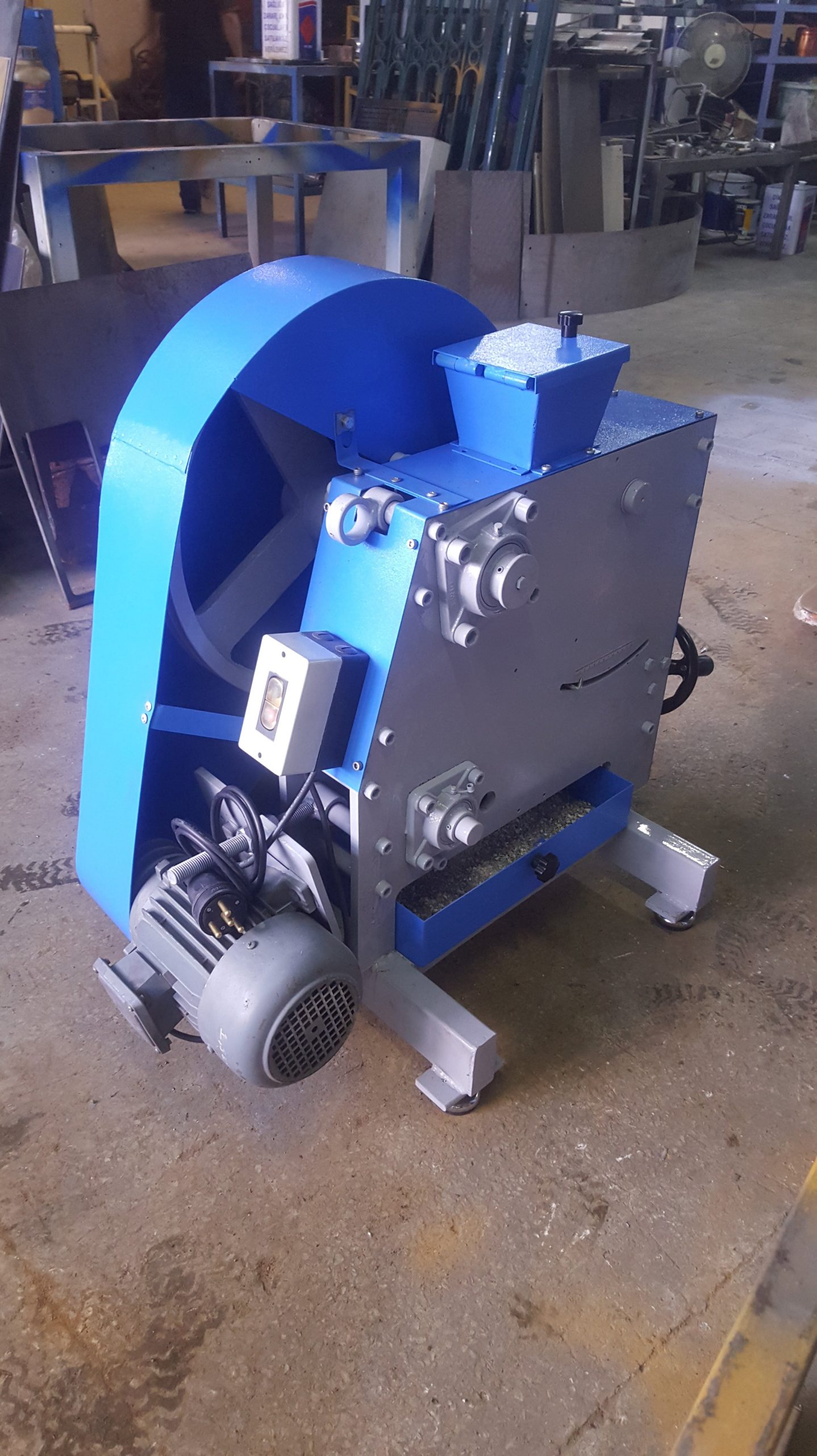 Laboratory Type Jaw Crusher | Parsros Material Testing Equipments