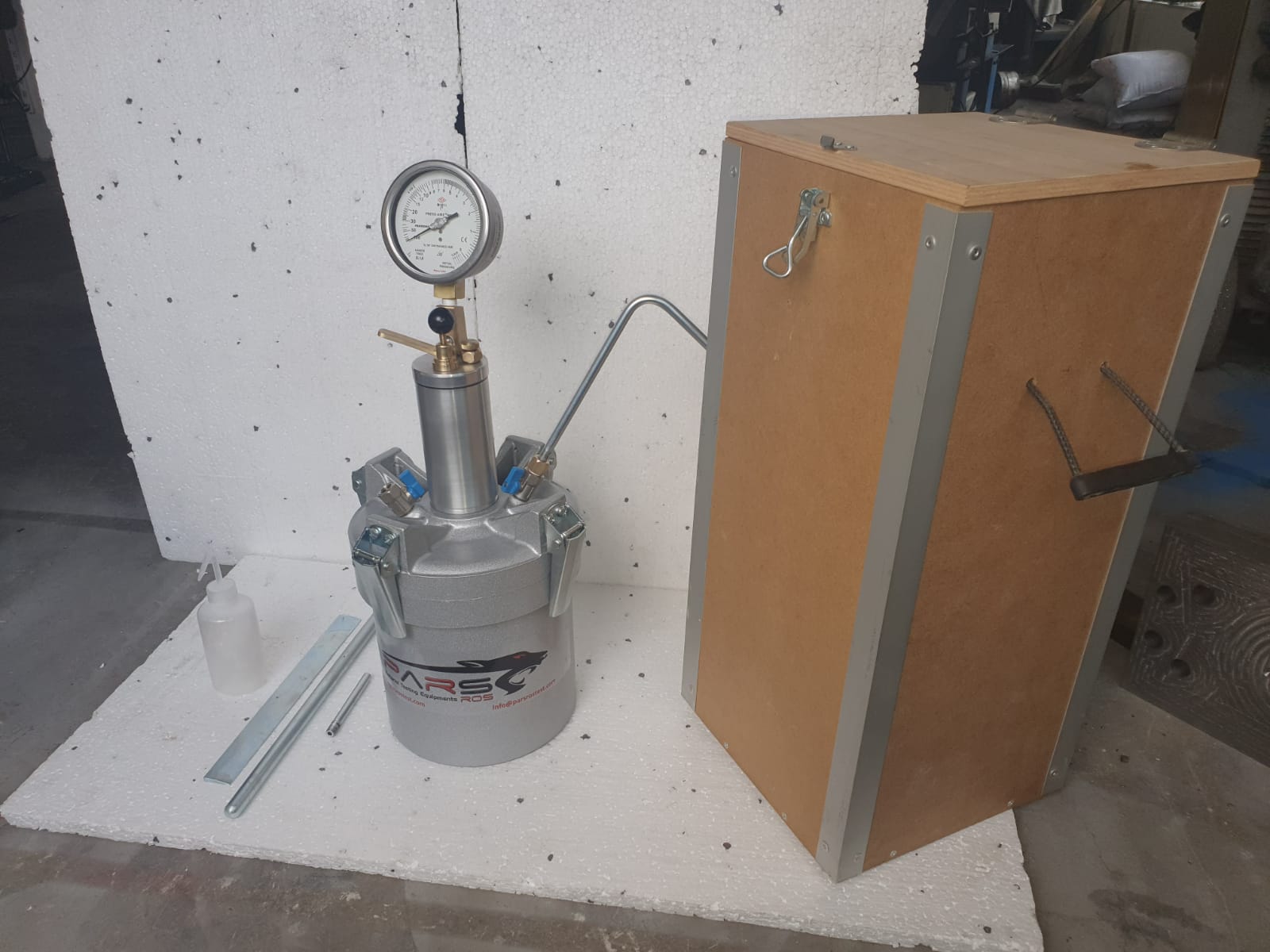 Air Entrainment Meter | Parsros Material Testing Equipments