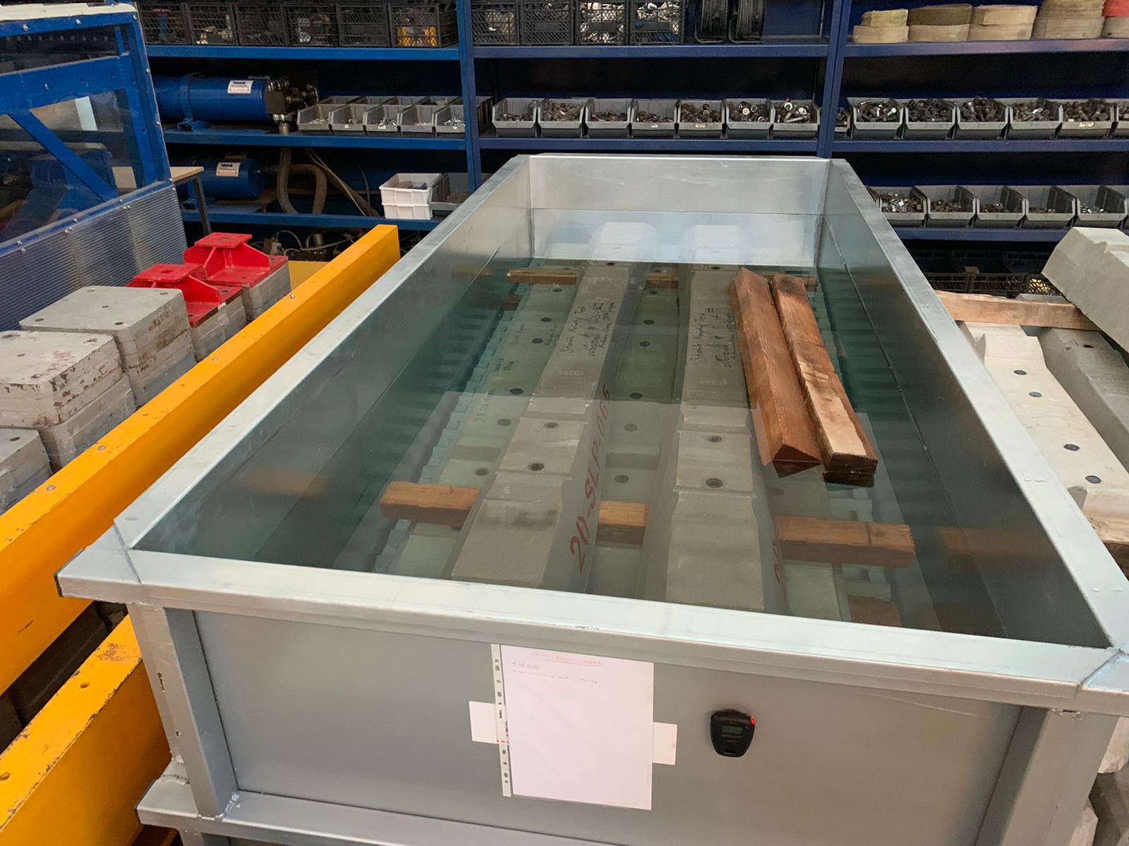Galvanized Concrete Curing Tank | Parsros Material Testing Equipments Galvanized Concrete Curing Tank | Parsros Material Testing Equipments