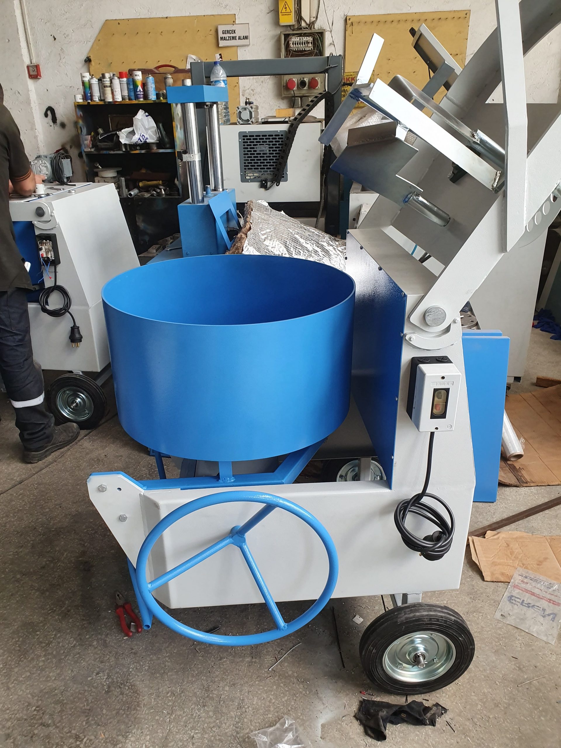Pan Type Concrete Mixer | Parsros Material Testing Equipments